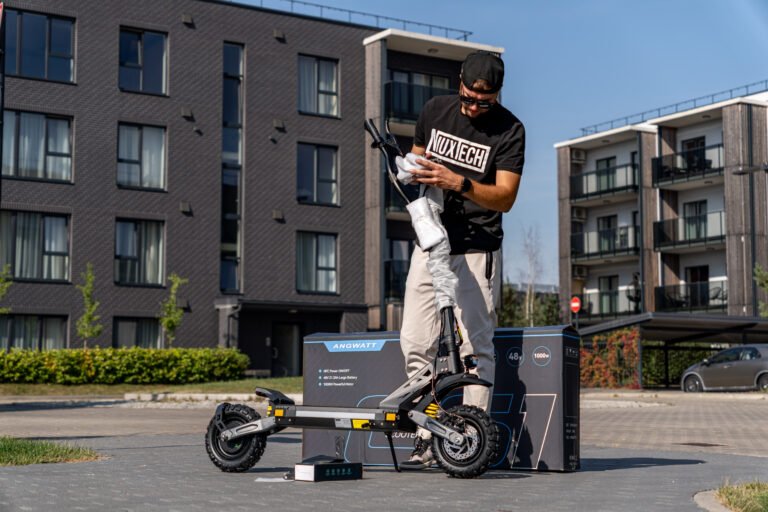 ANGWATT CS1 electric scooter for €560 — Niuxtech