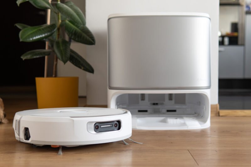 Narwal Flow: robot vacuum cleaner with exceptional cleaning — Niuxtech